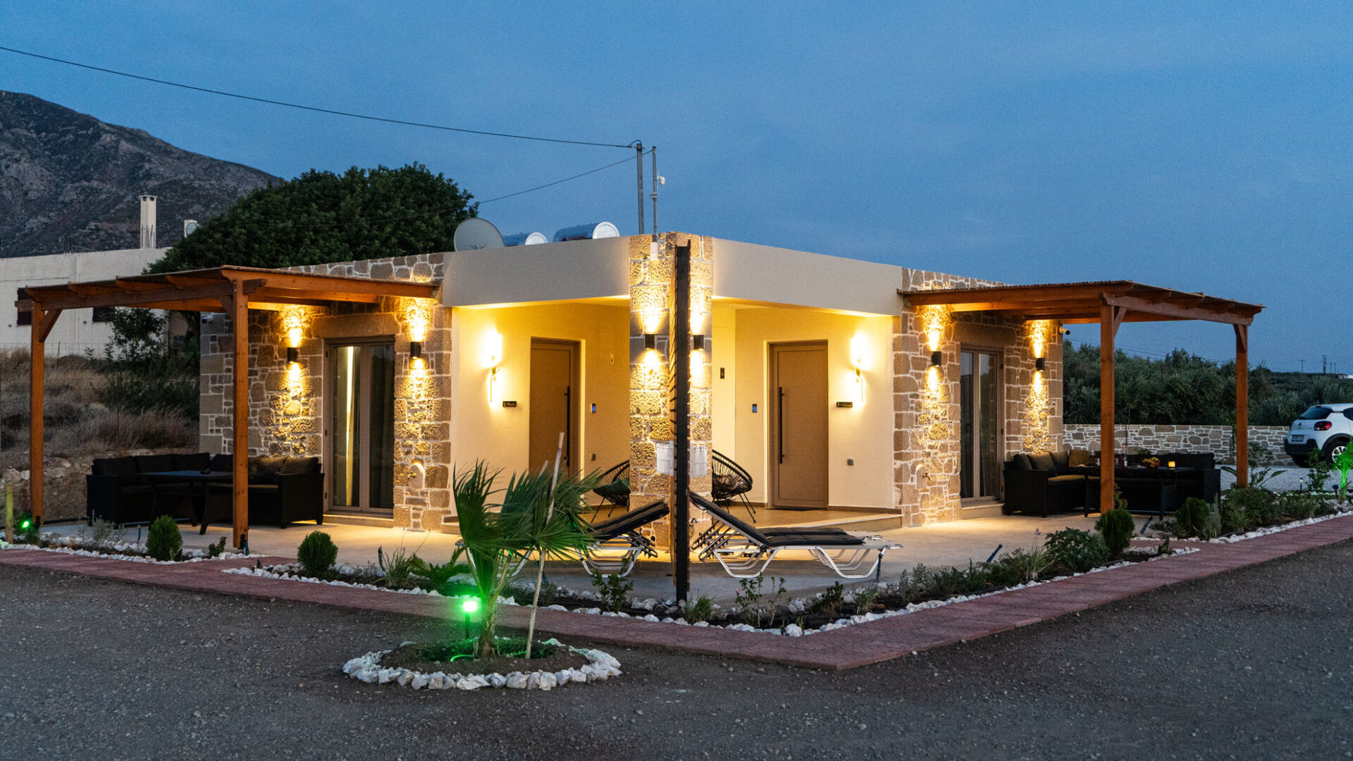 Holy Sea Smart Suites